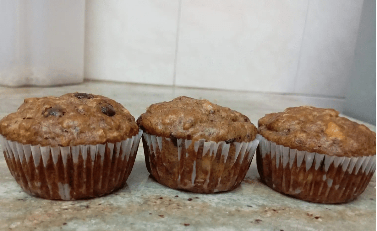 Grab-n-go any fruit healthy breakfast muffins – Chasing the Fionist Dream